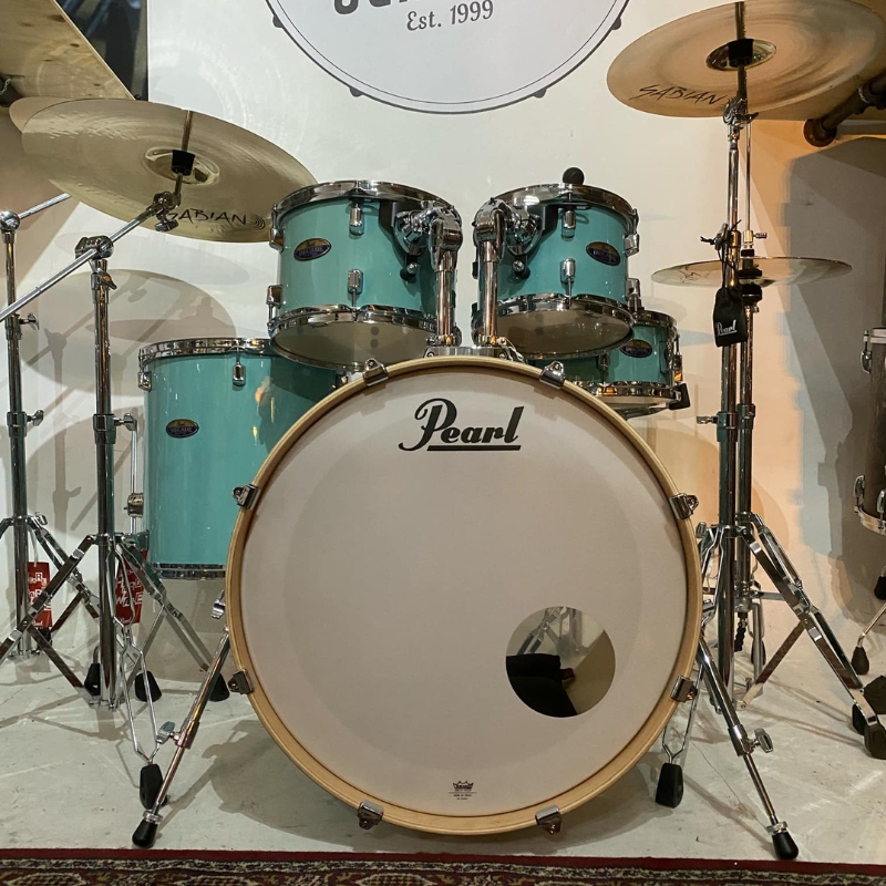 Pearl Decade Maple 22" 5 Piece Drum Kit with Pearl Hardware and Sabian ...
